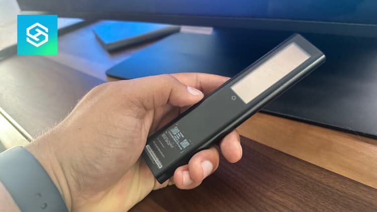 Samsung SolarCell Remote Battery and Charging Guide